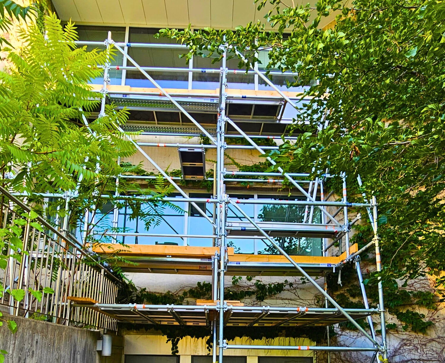 Scaffolding Inspections: Ensuring Safety on Toronto Job Sites
